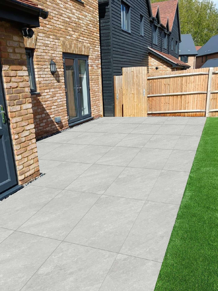 Quartz Grey Outdoor Porcelain Tile - 600x600x20mm